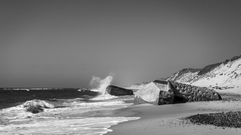 Die Bunker vom Atlantikwall bei Houvig - Dänemark - FarblosFoto